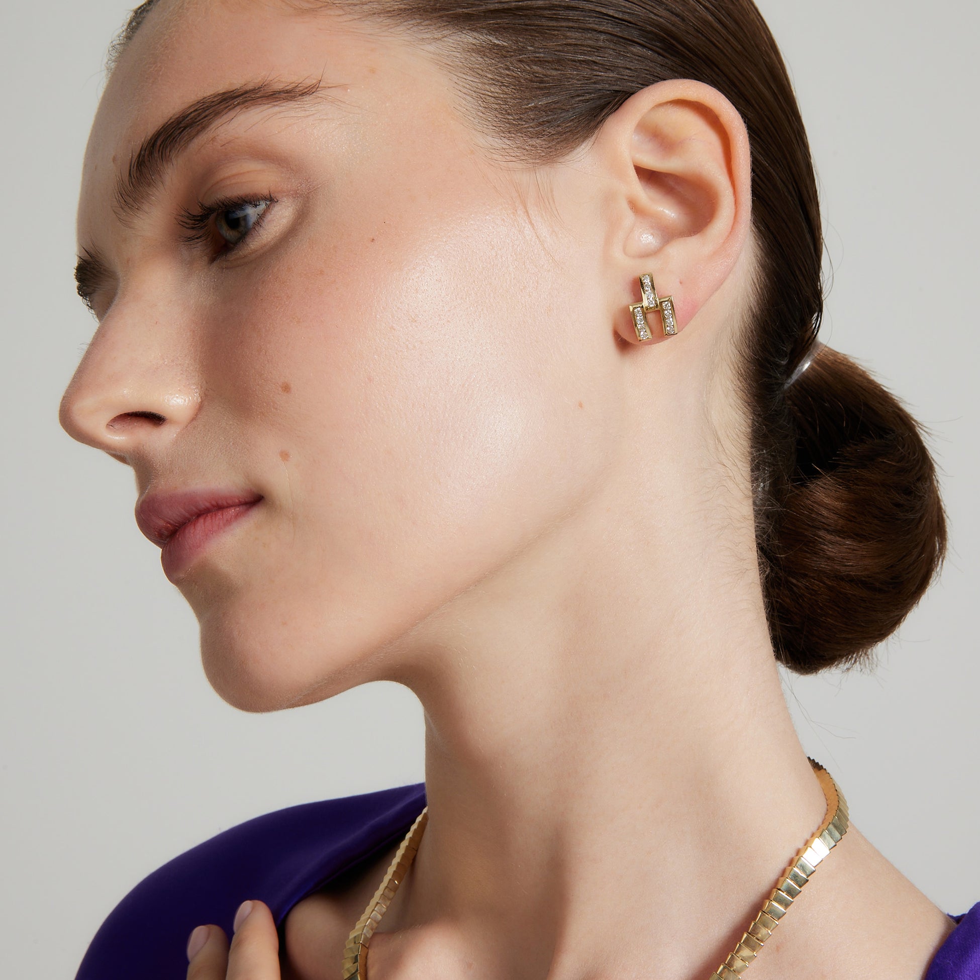 Magna Stud Earrings - Round Diamonds – Retrouvai